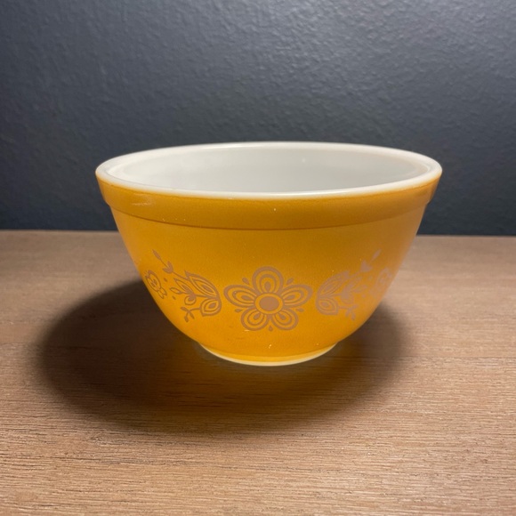 Pyrex | Kitchen | Vintage Pyrex Butterfly Gold Pint 41 Mixing Nesting ...